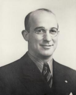 Jack Ray: Selling Glamour and Illusion